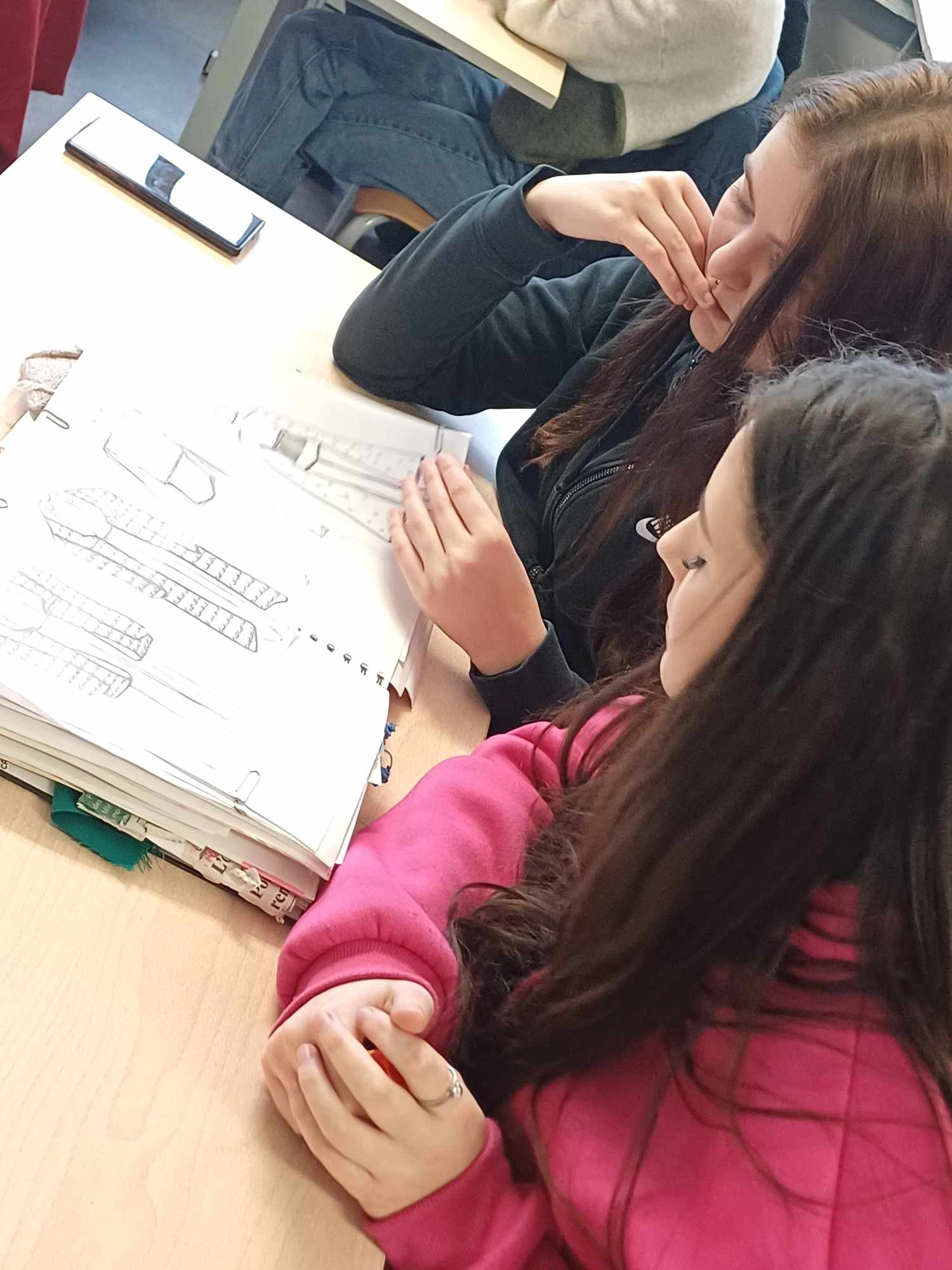 Rencontre avec la styliste Océane Satalino - Actualités LPETH Saint ...